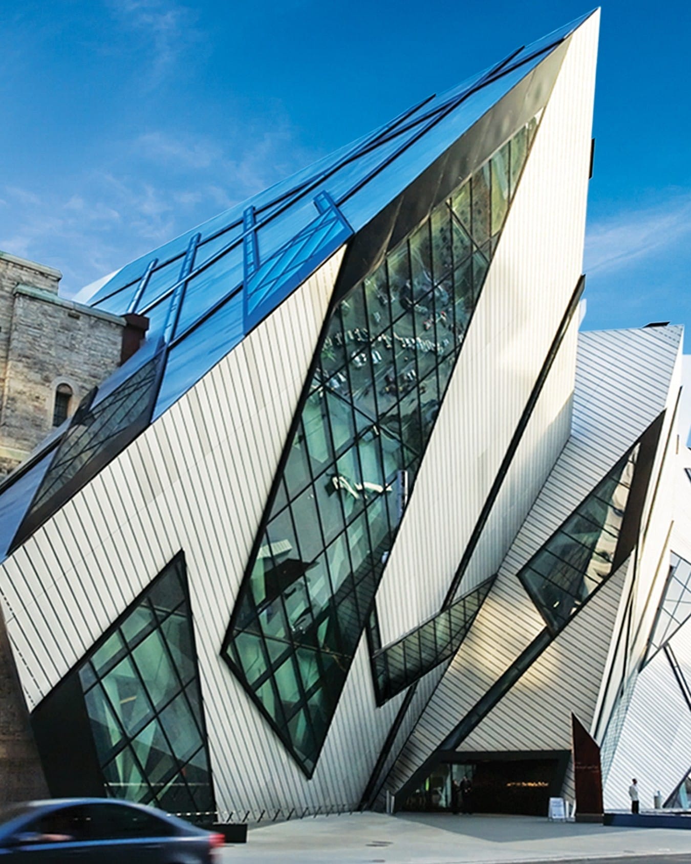 A Guide to the ROM: Top Royal Ontario Museum Exhibits You Need to See ...